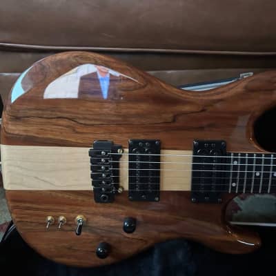 Gorgeous Carvin DC127 Strat Guitar Walnut & Maple Stainless | Reverb