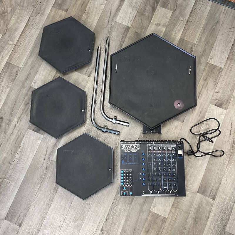 Simmons SDS9 w/Three Pads & Bass Drum Pad | Reverb