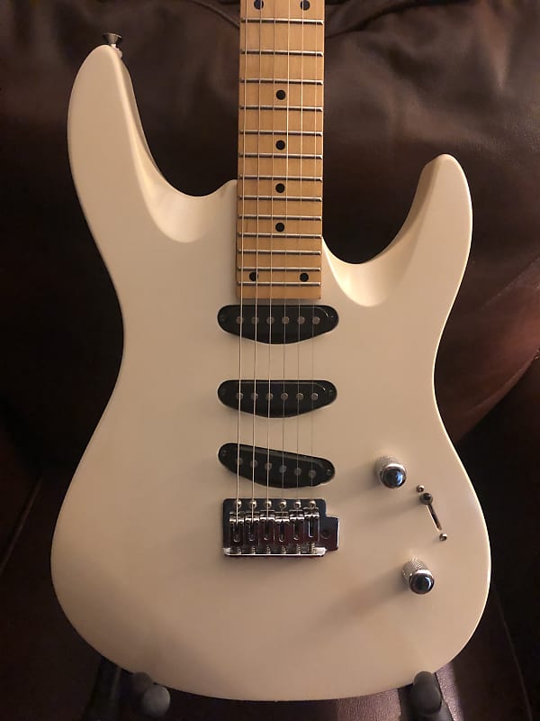 1991 Samick YV-130 Stratocaster style guitar | Reverb