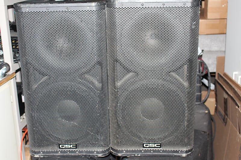 (2) QSC HPR 122i Self powered speakers | Reverb Canada