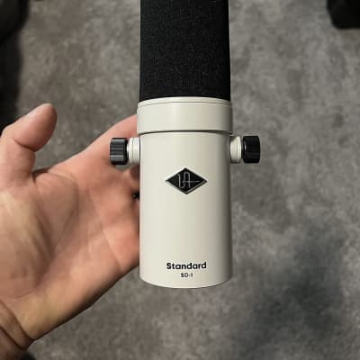 Universal Audio Model D20A Dynamic USA Inglewood Made | Reverb