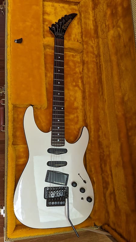 Kramer 610- 1987 White with black pinstripe | Reverb