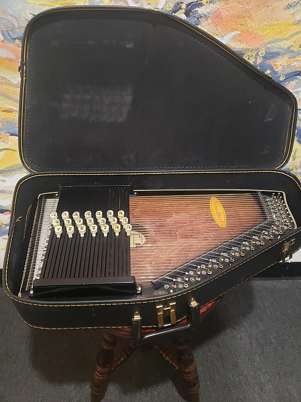 Chromaharp RB1552 Auto Harp w/Case, Tuning Fork, & Folk Style | Reverb