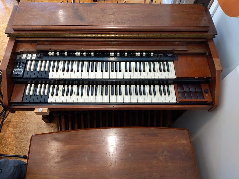 Hammond RT2 - vintage tonewheel organ - a "B3 in diguise" | Reverb