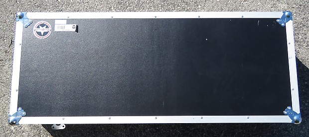 Road Runner KBRR61W 61-key ATA KEYBOARD FLIGHT CASE on Wheels | Reverb