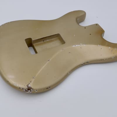 4lbs 2oz BloomDoom Nitro Lacquer Aged Relic Shoreline Gold | Reverb
