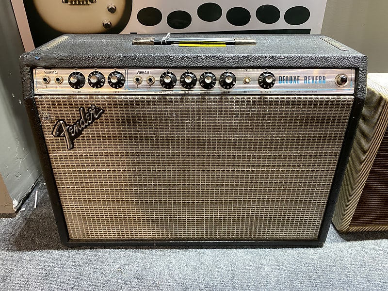 Fender Deluxe Reverb 2-Channel 22-Watt 1x12" Guitar Combo | Reverb
