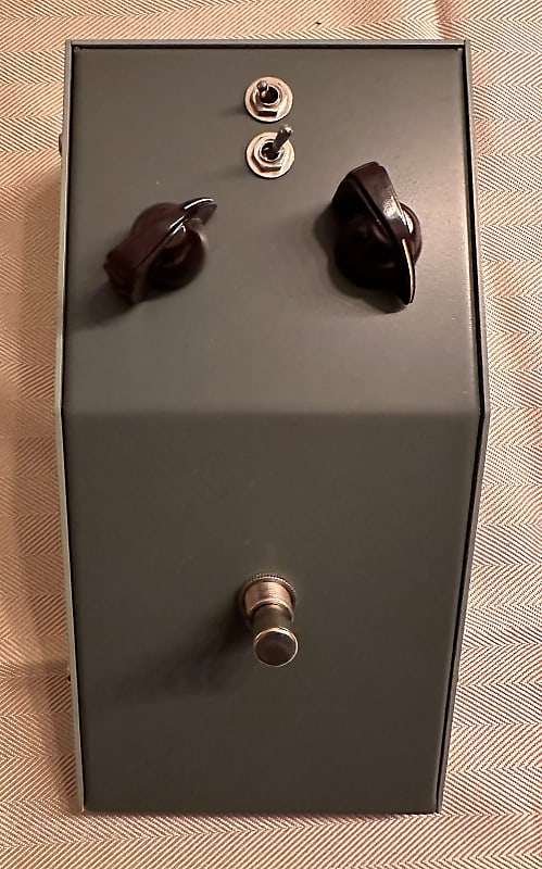 Lost in Crystal Canyons / Cunningham Amps Zonk/Tone bender mk | Reverb