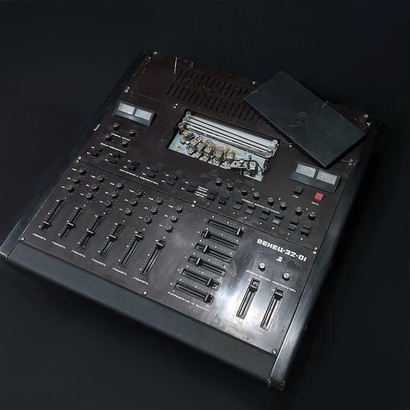 VENETS 32-01: Soviet Mixing Analog Console /w Stereo | Reverb Norway