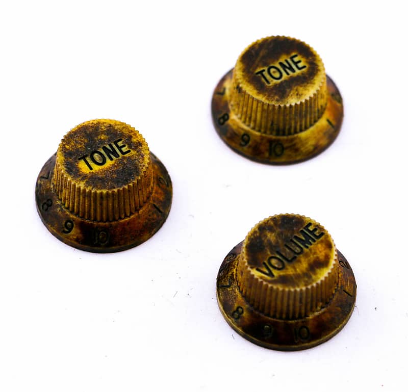 AGP ™ - Aged Relic Stratocaster ® Volume Tone Knobs 6mm Split | Reverb