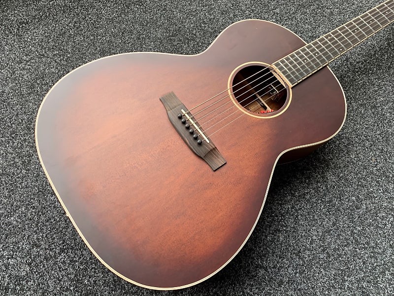 Auden Chester Cedar/Mahagony Full Body 000 Tobacco Burst | Reverb