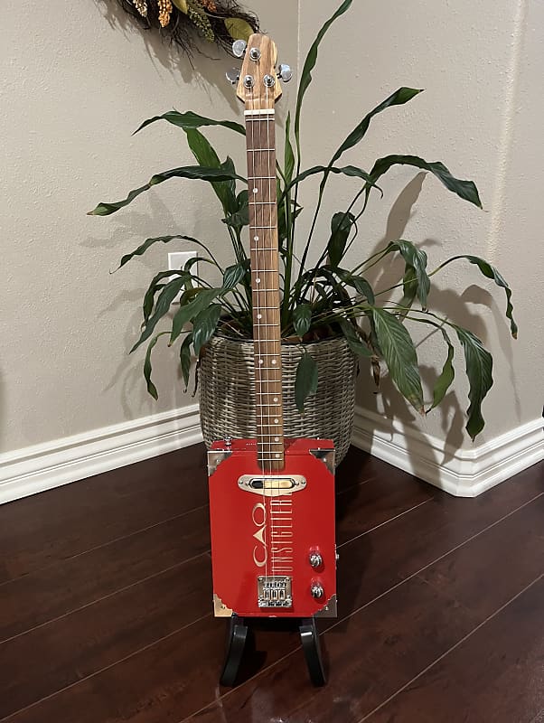 Cigar Box Guitar, 3-String Electric, CAO | Reverb