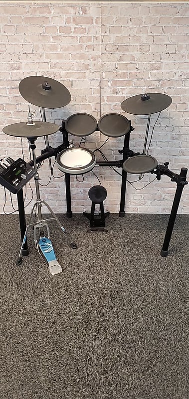 Yamaha DTX 502 Electronic Drum Set (Nashville, Tennessee) | Reverb