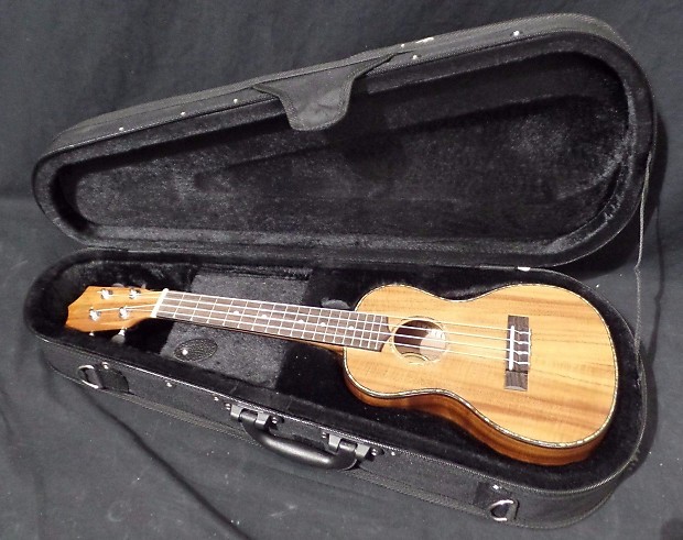 Hilo Ukulele C51671BSA with Case #51201 | Reverb