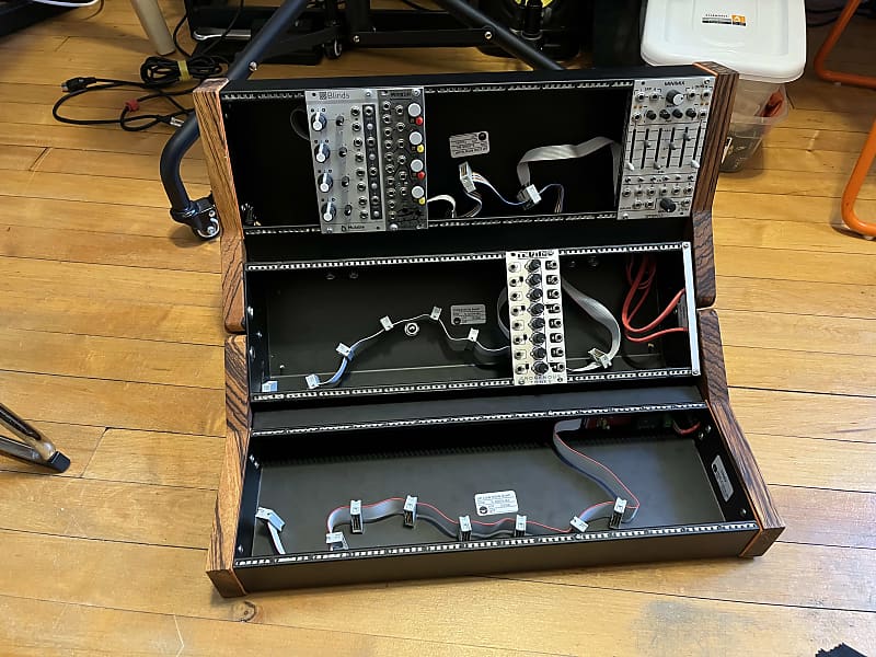 Frap Tools Uno 84hp Folding Powered Portable Modular | Reverb