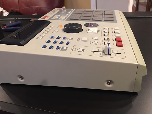 Akai MPC 200 XL (8 outs) | Reverb