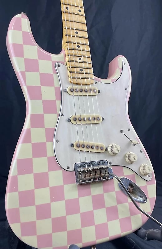 Custom/Hybrid Stratocaster, Relic, Checkerboard Aged Shell | Reverb UK
