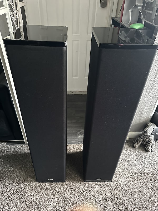 Definitive Technology BP10 Bi-polar floor speakers | Reverb