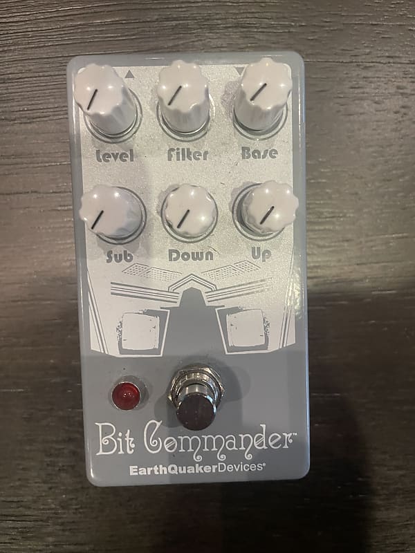 EarthQuaker Devices Bit Commander Analog Octave Synth V2 2017 | Reverb