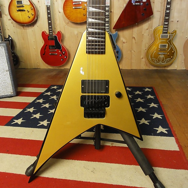 Jackson Pro Japan RR24 Randy Rhoads Gold | Reverb