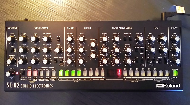 Roland-Studio Electronics SE-02 Boutique Analog Synth Module | Reverb