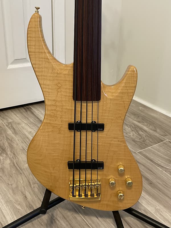 Guild Pilot Pro 5 Fretless 1995 - Natural | Reverb