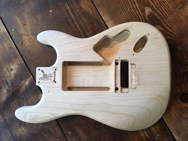 Warmoth Stratocaster Electric Guitar Body Swamp Ash 3lb 2oz | Reverb