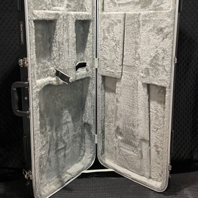 Road Runner Hard Shell Case - Black / Grey Interior | Reverb