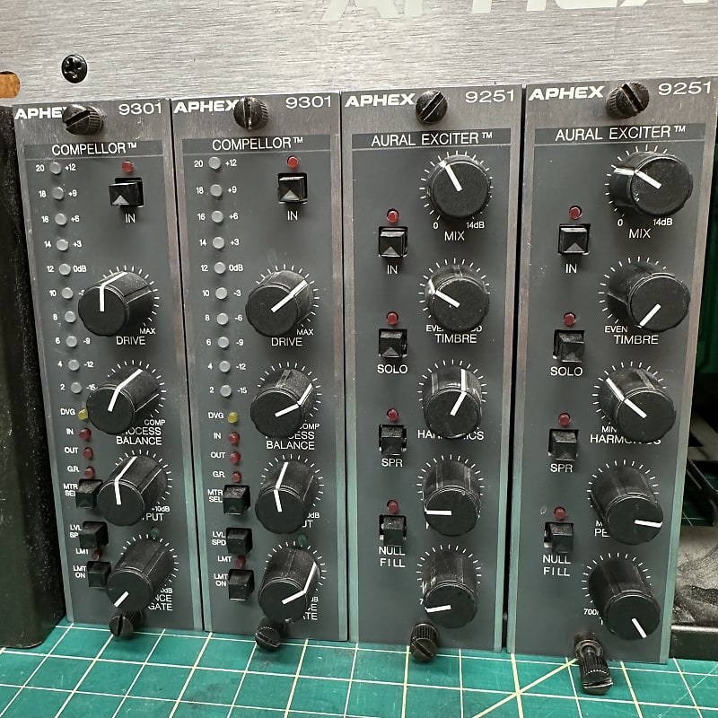 PAIR Aphex 9301 Compellor Compressors 900 Format | Reverb