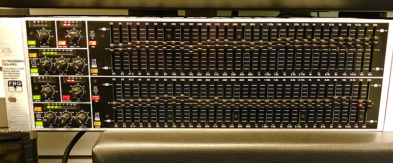 Behringer Ultragraph FBQ Pro 31 Band Stereo Graphic Equalizer | Reverb