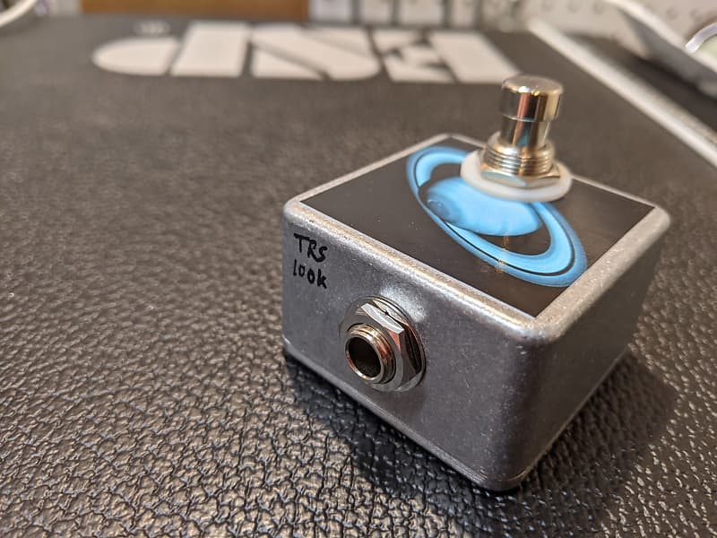 Saturnworks Switchable TRS Micro Latching Expression Switch | Reverb