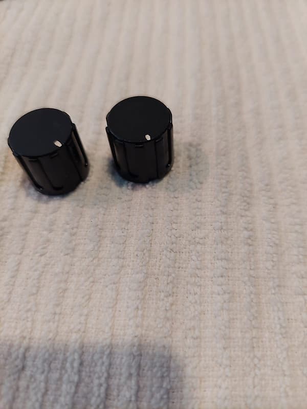 Import 2 Knobs 5/8" 2000s Black | Reverb