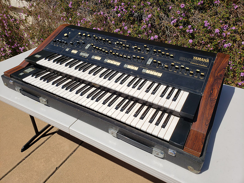 Yamaha SK50D Vintage Synthesizer w/ Lid and Legs | Reverb