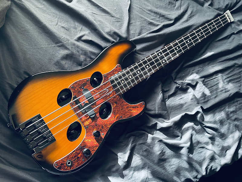 Traveler TB-4P 32” Scale Headless P Bass | Reverb