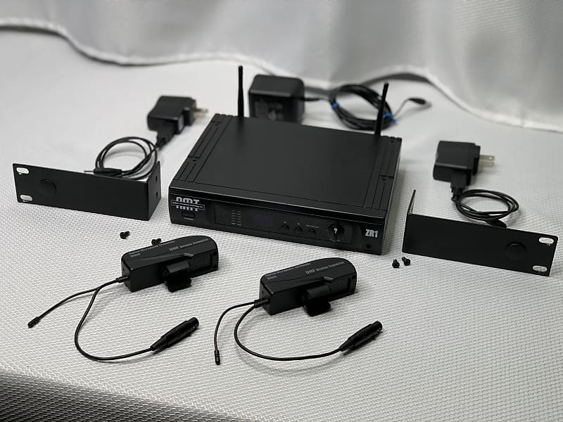 HORN MIC -AMT Electronics Wi5 2 Wireless Horn Microphone | Reverb