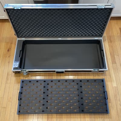 Temple Audio Trio 43 Pedal Board with Flight Case 2023 - | Reverb