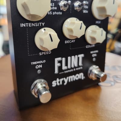 STRYMON FLINT V1 tremolo & reverb (S/N:S21 |75267) [02/06] | Reverb