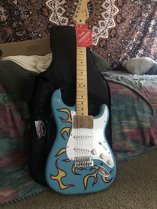 Fender Stratocaster 2019 CAMP FLOG GNAW SUPER VIP MERCH PACK | Reverb