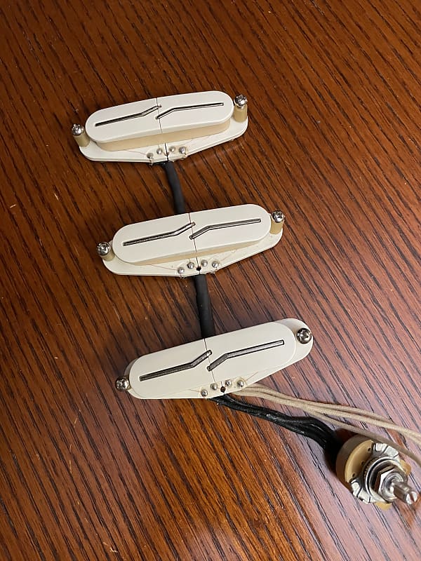 Lindy Fralin Split Blade Strat Set 2022 - Aged White | Reverb