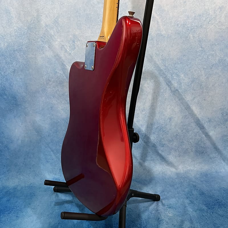 1997 Fender JG66-85 Jaguar Reissue Candy Apple Red Crafted 1997 Fender JG66-85 Jaguar Reissue Candy Apple Red Crafted