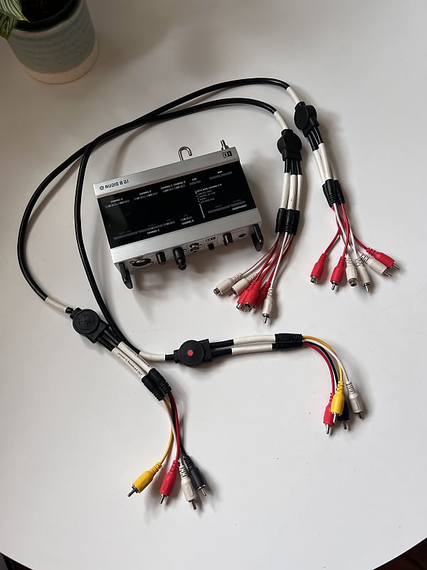 Native Instruments Komplete Audio 8 DJ | Reverb