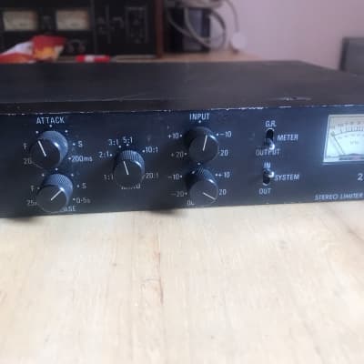 Trident Stereo limiter compressor 1970s black | Reverb Deutschland
