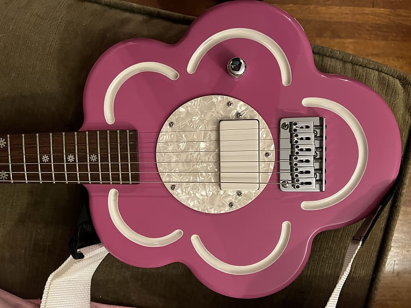 Daisy Rock 2002 Schecter Flower 3/4 size 2002 - Pink with | Reverb