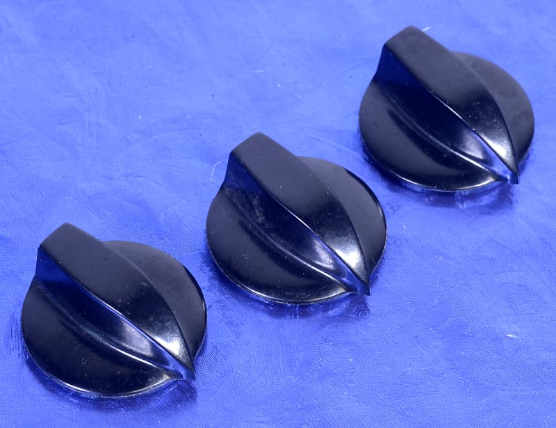 RB31 Three Black Daka-Ware Style Black Phenolic Pointer Knobs | Reverb