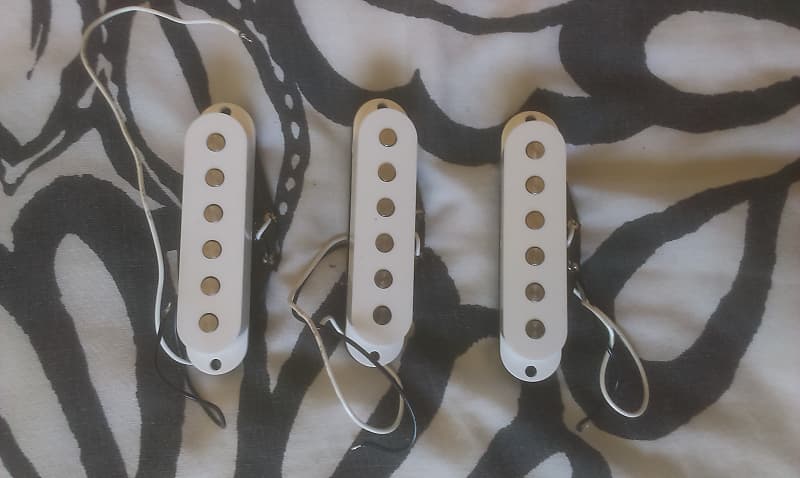 Fender Vintage Style Single-Coil Strat pickups 2016 White | Reverb