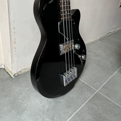 Supro Huntington 1 short scale bass gold foil pickups | Reverb UK