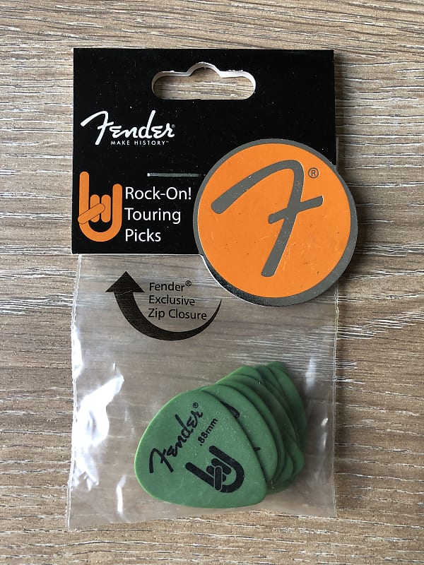 Fender Rock On Touring Picks (12 picks - 0.88 mm) New Old | Reverb