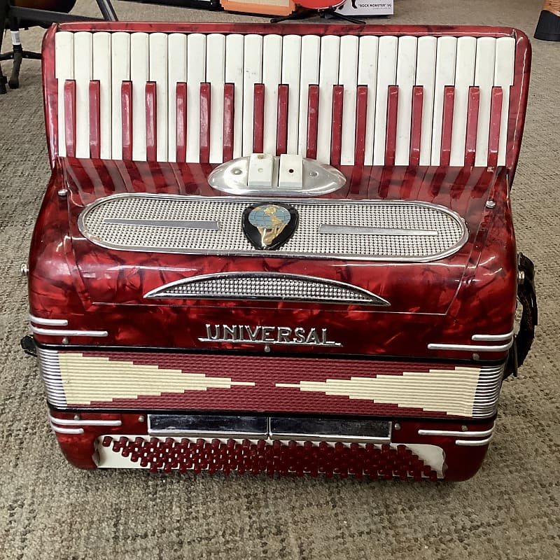 Universal Lm 41 120 Accordion | Reverb