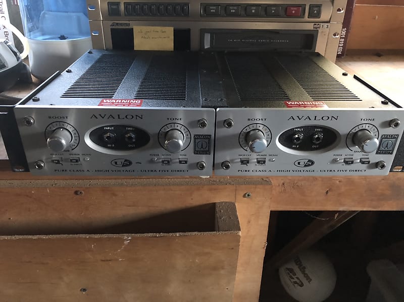 Two Avalon U5 Direct Boxes and Rack | Reverb