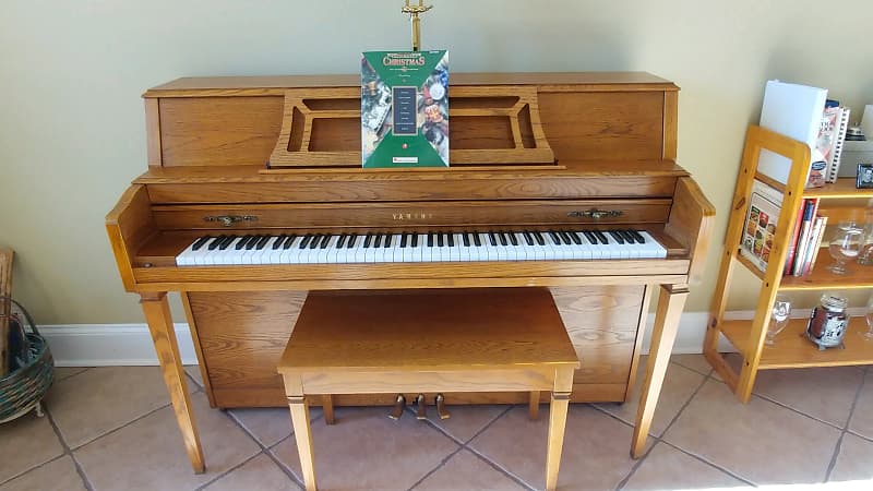 Yamaha M302 Oak | Reverb